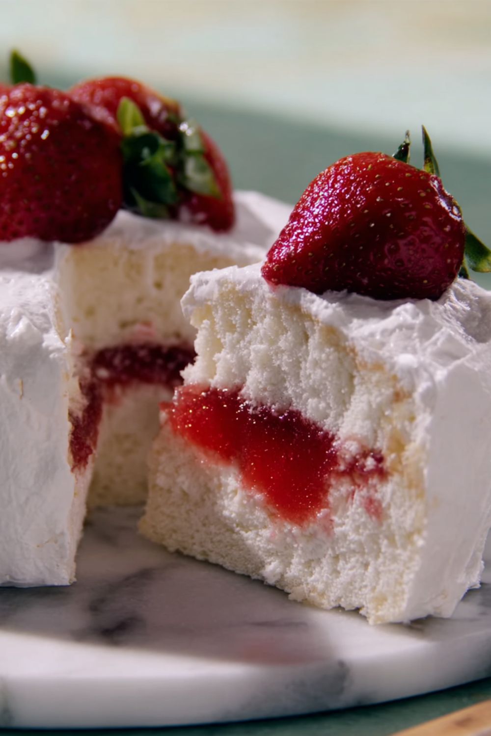 Strawberry Sparkle Cake Recipe - Lulu's Copycats